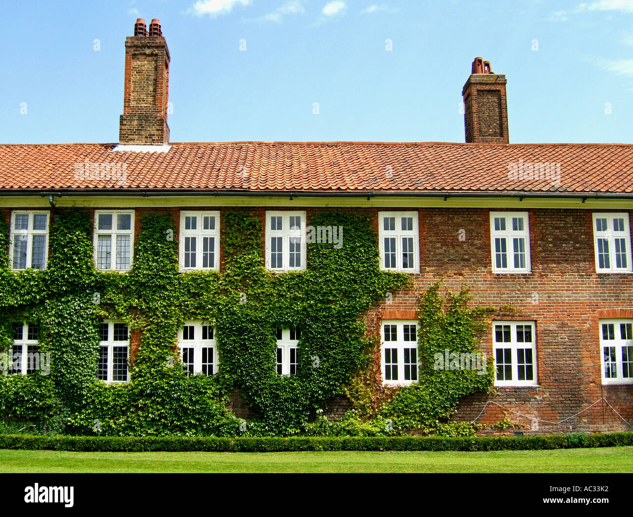 Hampton Court Palace cottages, Surrey England UK Stock Photo - Alamy