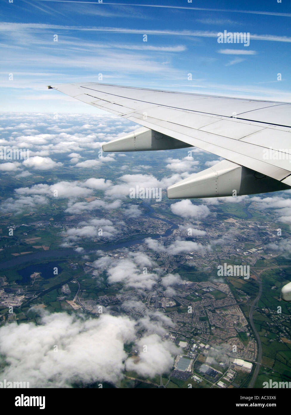 Plane above ground hi-res stock photography and images - Alamy