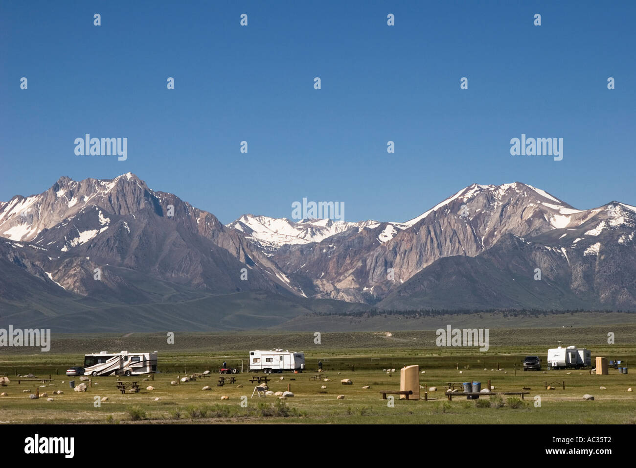 Brown s Owen River Campground along Benton Crossing Road Upper Owens ...