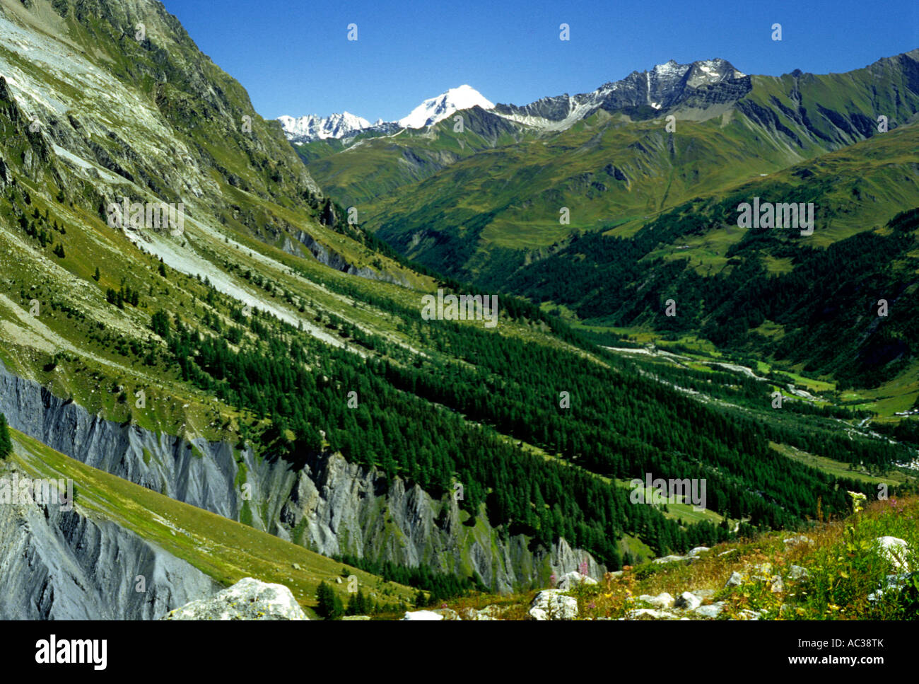 Mont dolent italy hi-res stock photography and images - Alamy