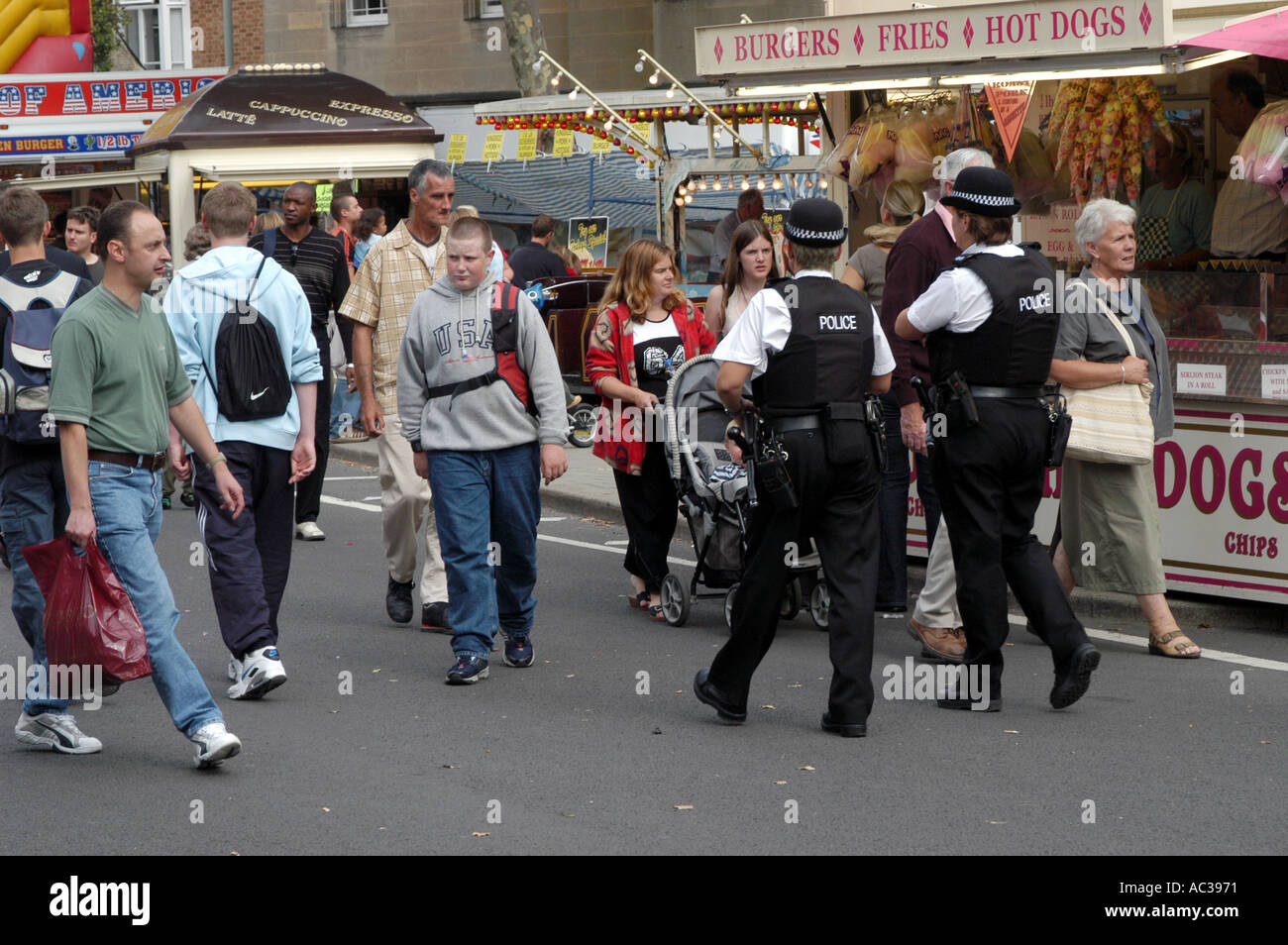 St giles street fair hi-res stock photography and images - Alamy
