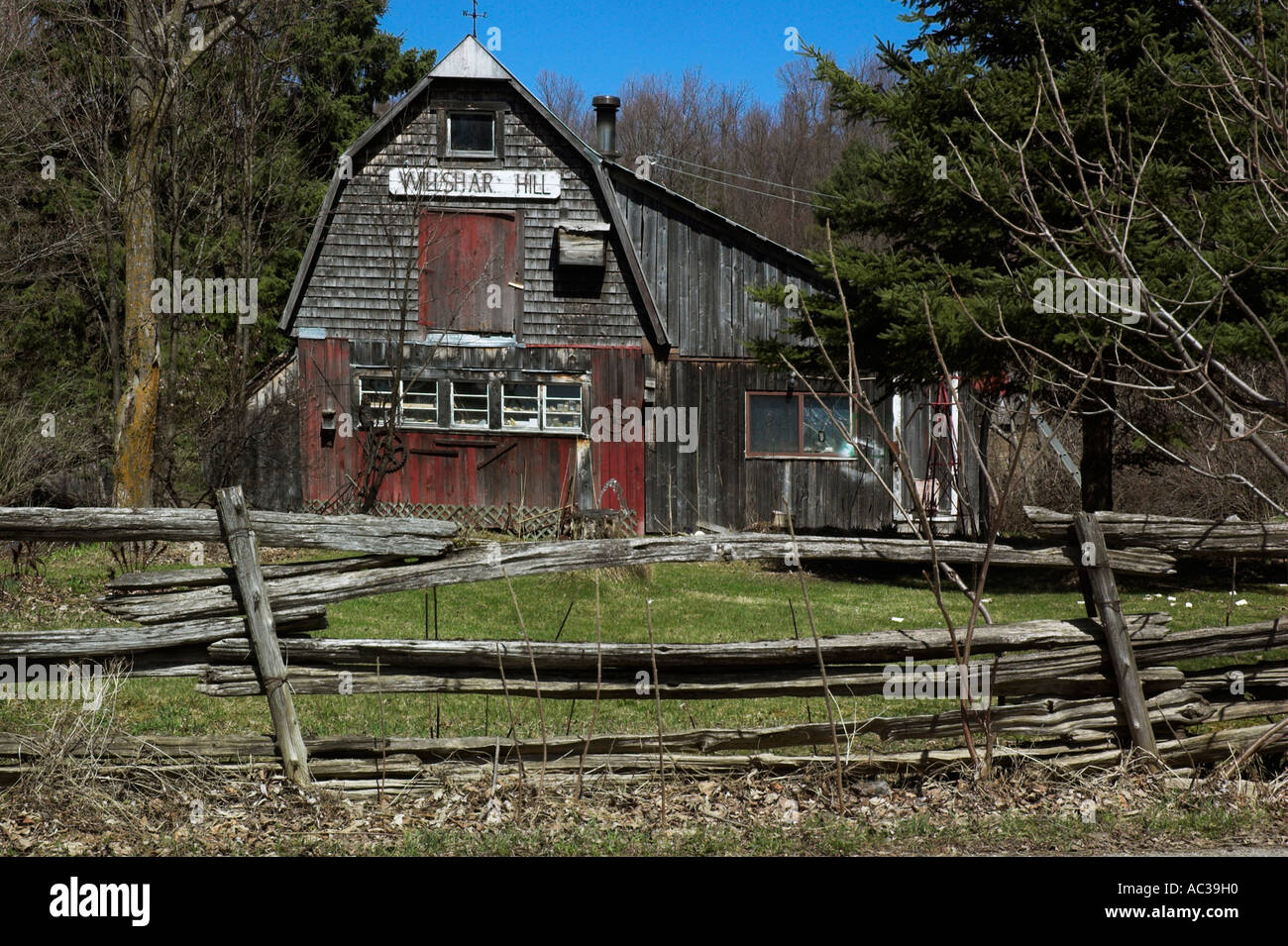 Old quebec farm house hi-res stock photography and images - Alamy