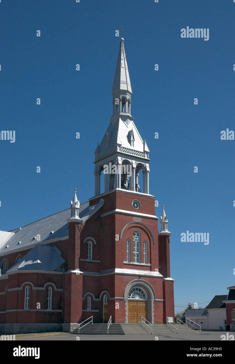 The church in the charming village of Wotton in the eastern townships ...
