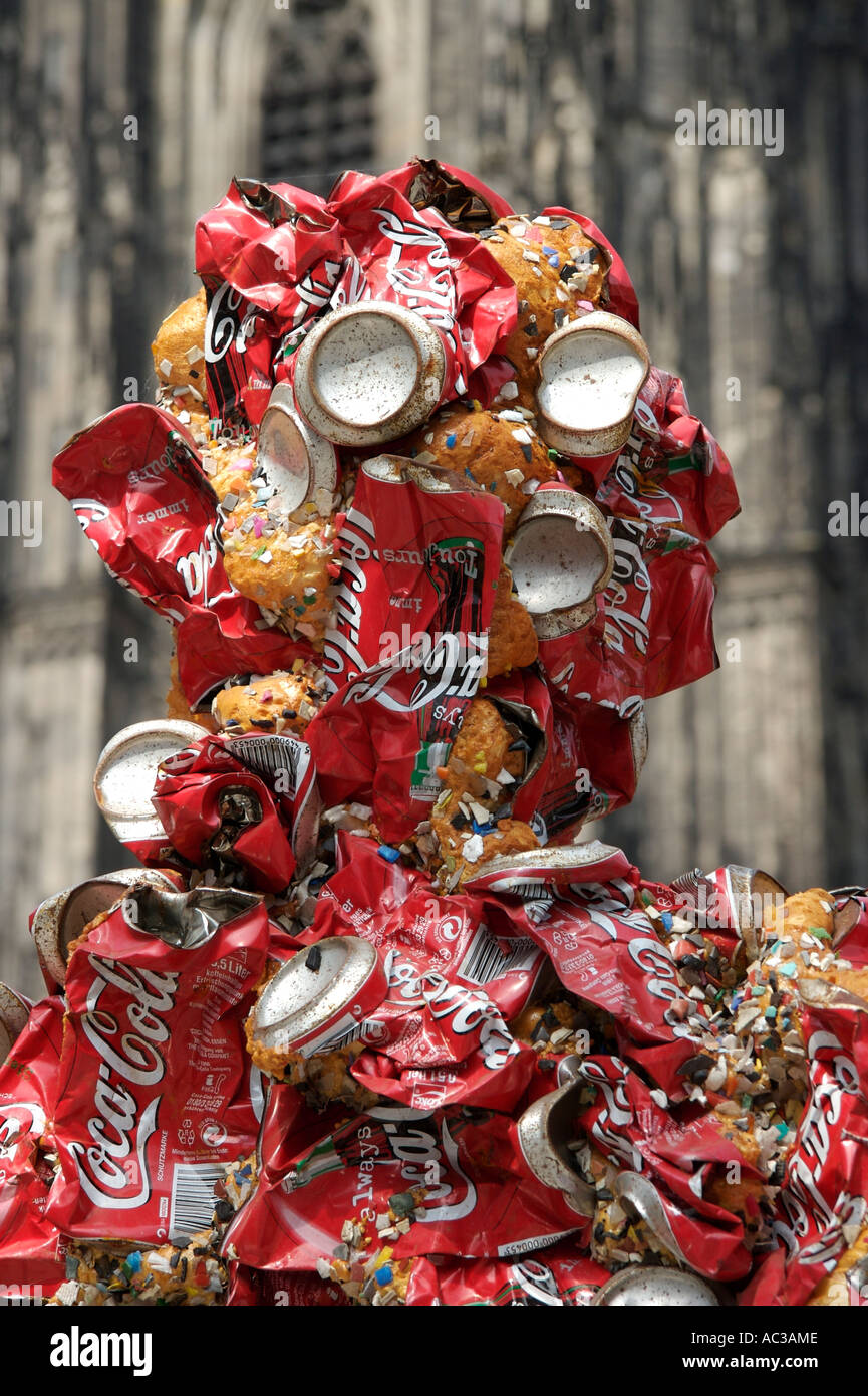 "Trash People" in front of Cologne Cathedral. Artwork by HA Schult ...