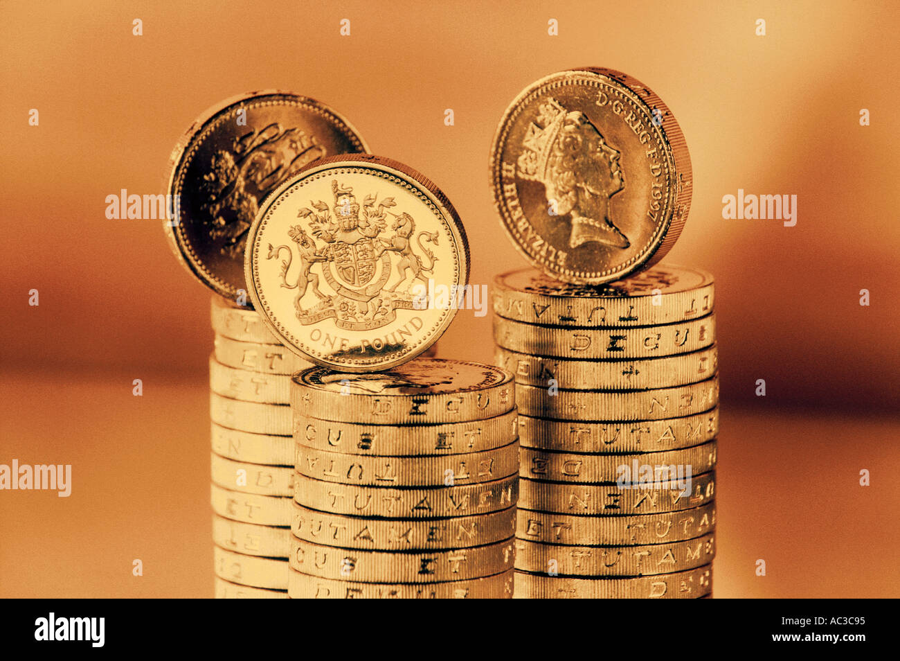 Uk stacks of Pound coins Stock Photo - Alamy