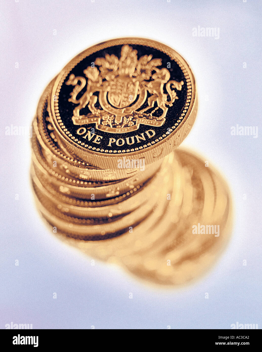 Uk stack of Pound coins Stock Photo - Alamy