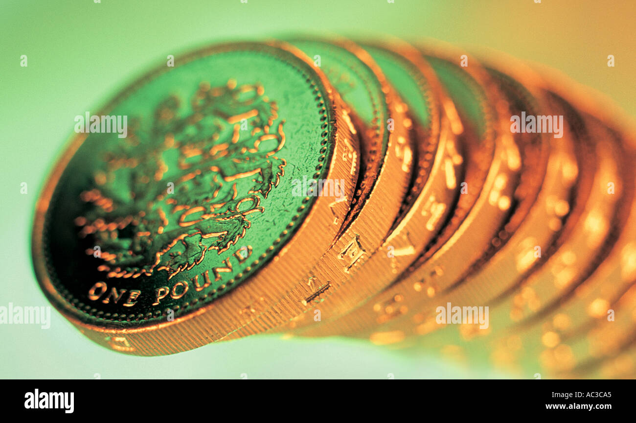 Uk stack of Pound coins Stock Photo - Alamy