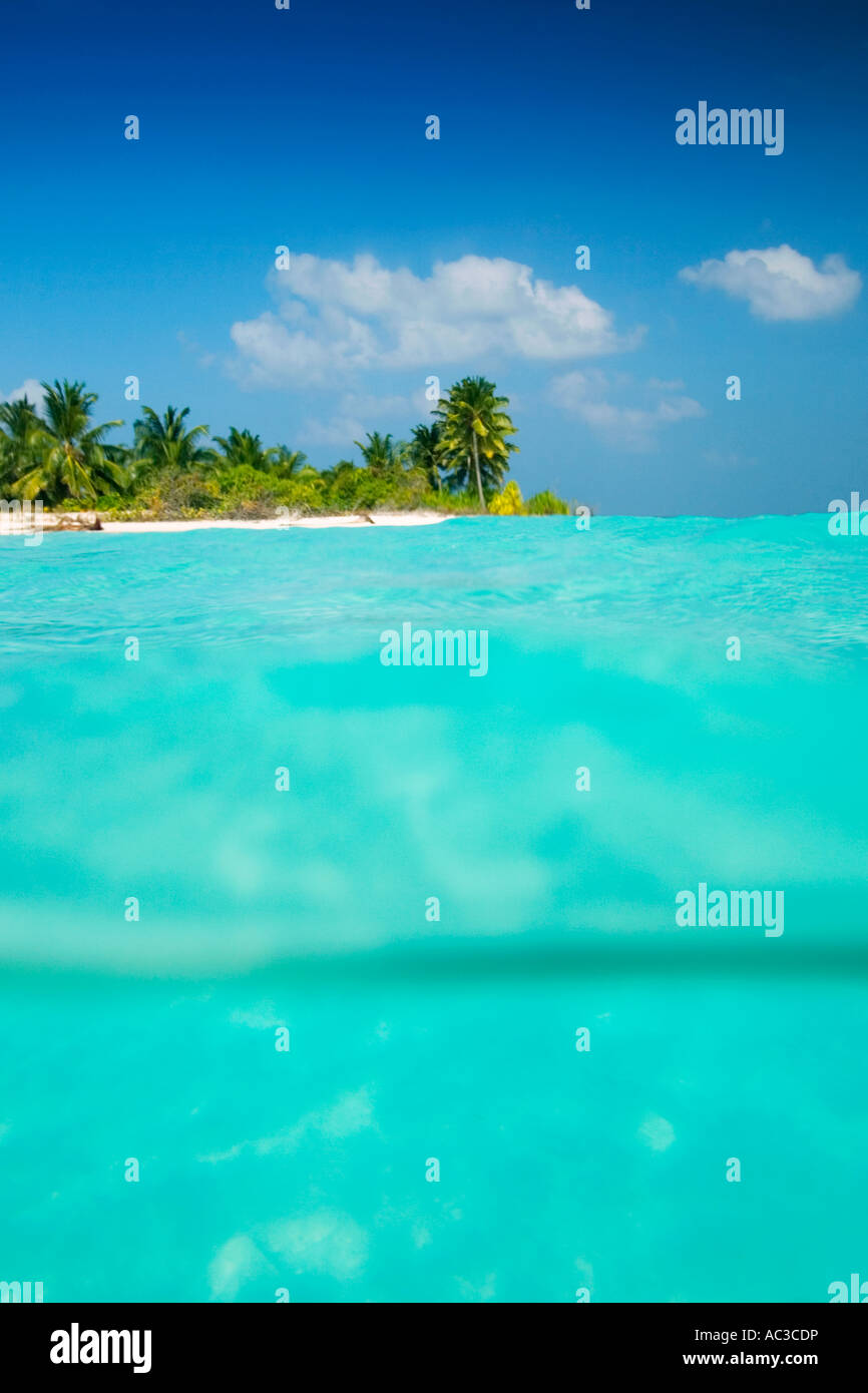 Desert island view The Maldives Stock Photo - Alamy