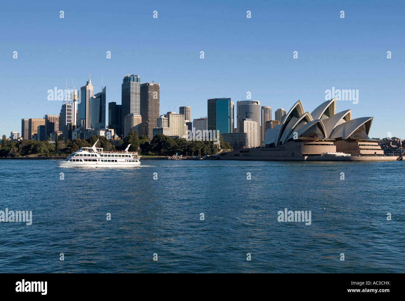 Passes opera house hi-res stock photography and images - Alamy