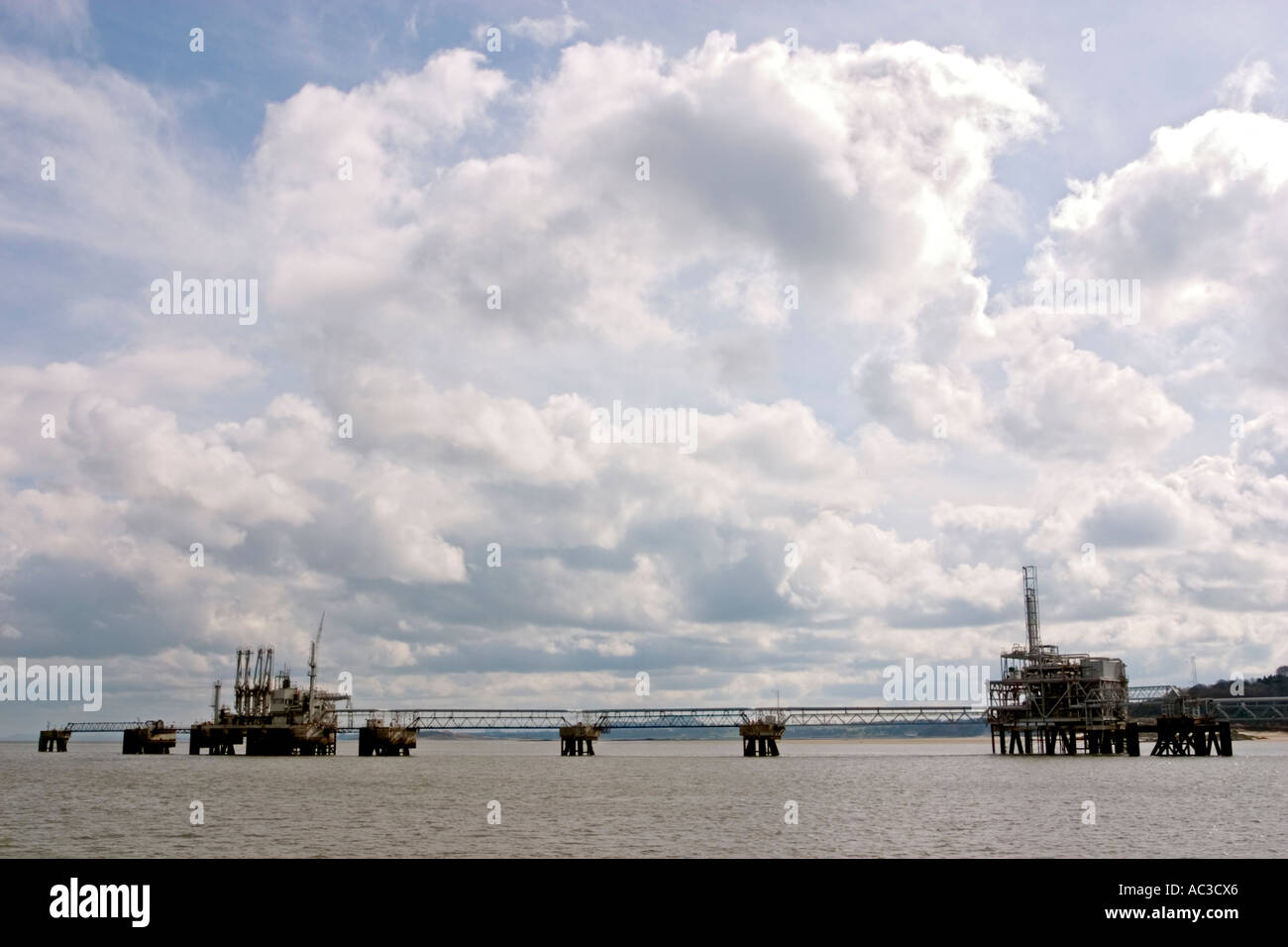 Hound point oil terminal hi-res stock photography and images - Alamy