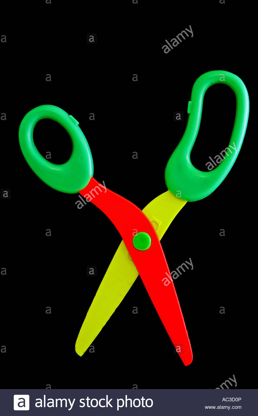 Kids and scissors hi-res stock photography and images - Alamy