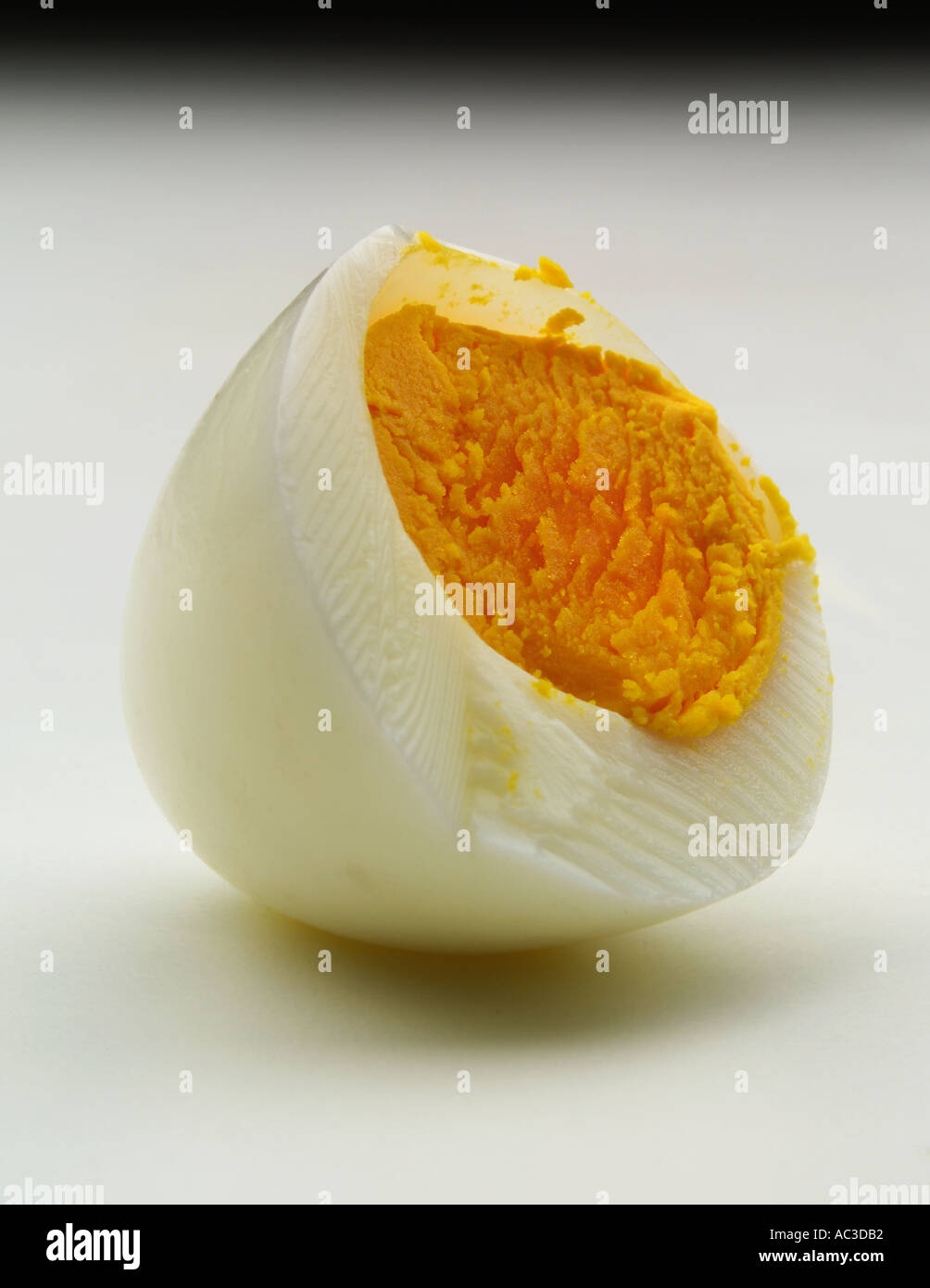 1 hard boiled egg hi-res stock photography and images - Alamy