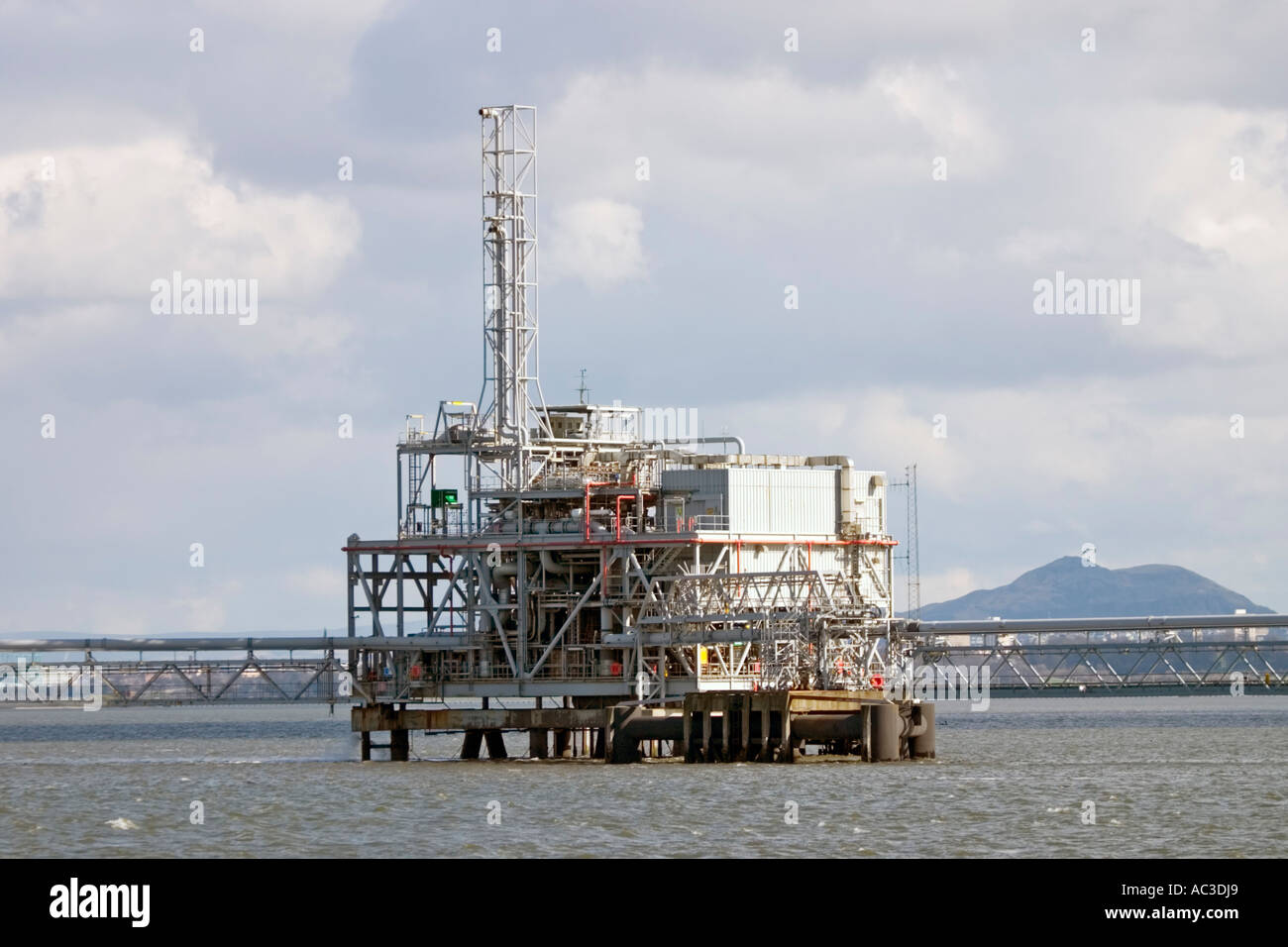 Hound point oil delivery platform Firth of Forth Scotland Stock Photo ...