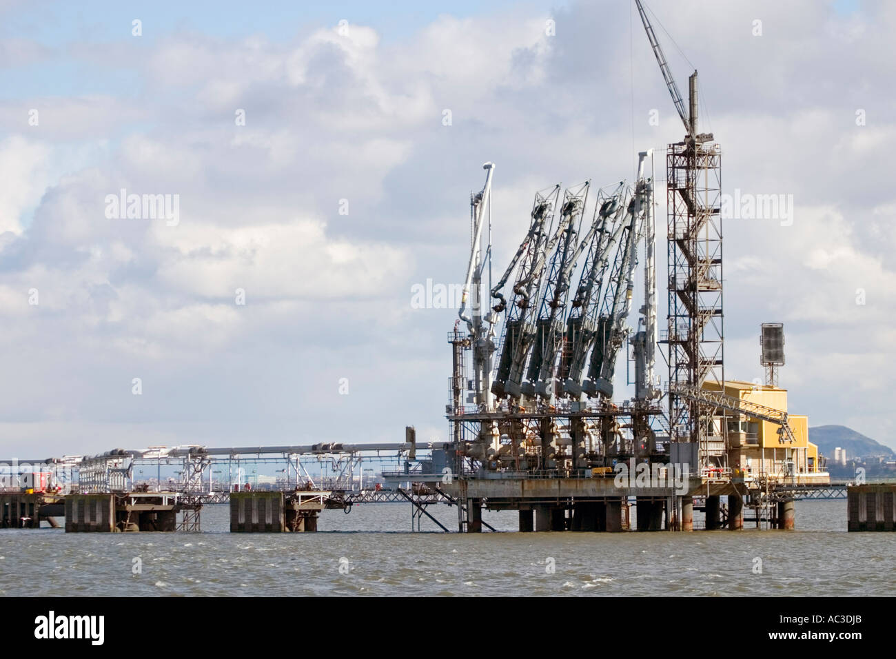 Hound point oil terminal hi-res stock photography and images - Alamy