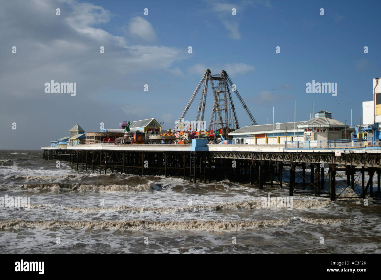 Blackpool south pier hi-res stock photography and images - Alamy