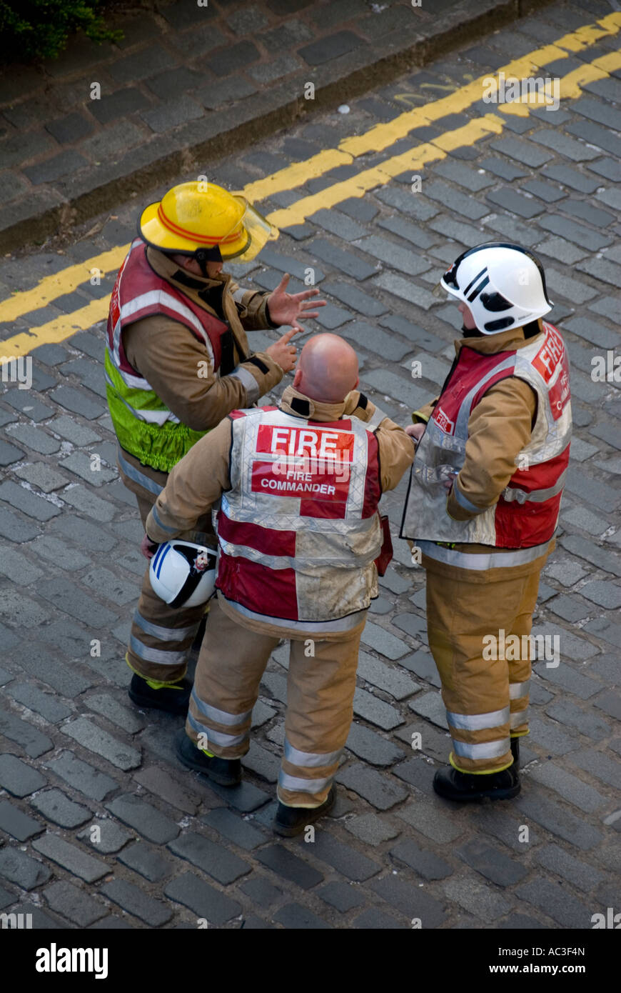 Fire fighters in action uk hi-res stock photography and images - Alamy