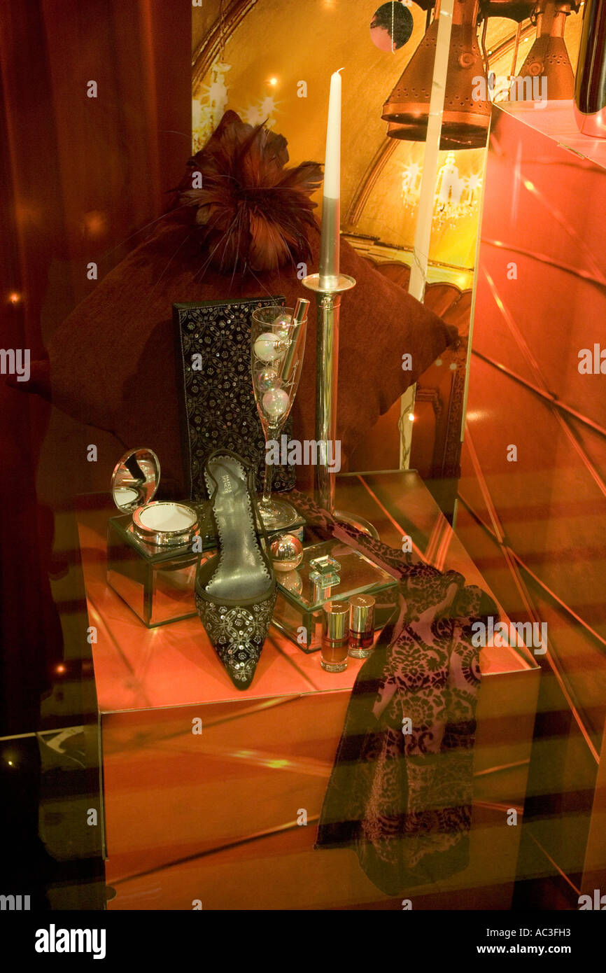 Father christmas display window hi-res stock photography and images - Alamy