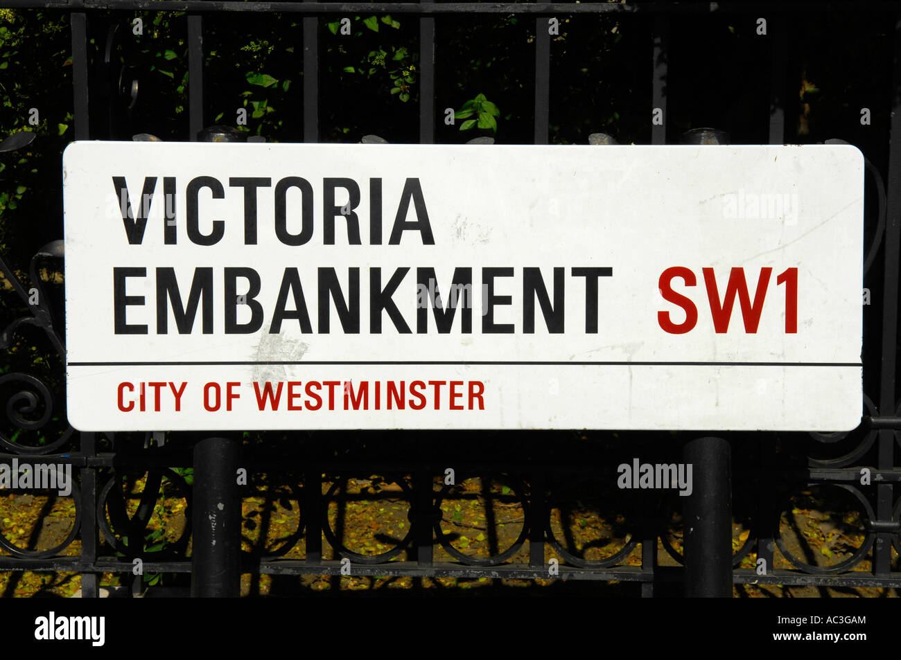 victoria embankment sw1 city of westminster london england english ...