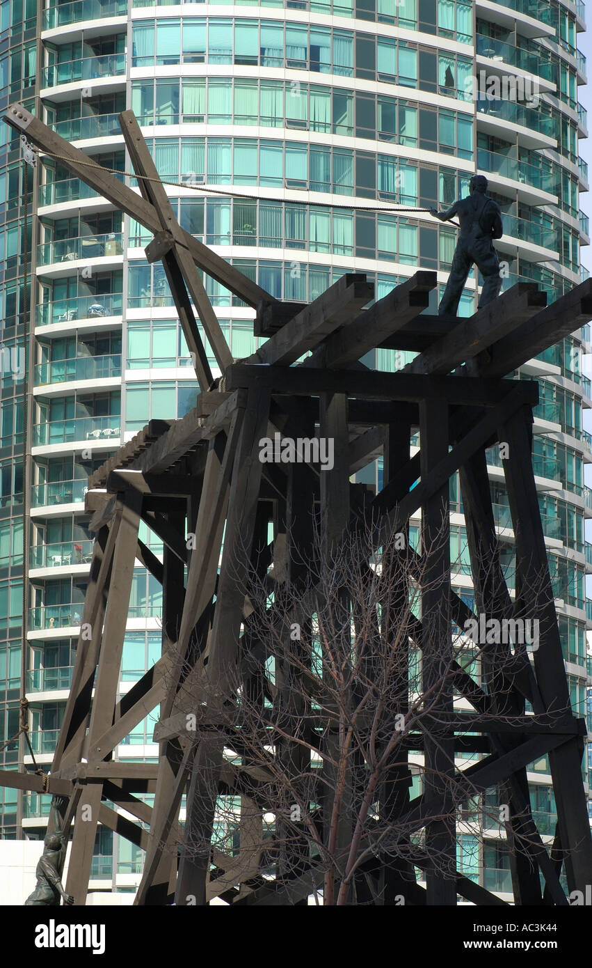 Railroad lumber hi-res stock photography and images - Alamy