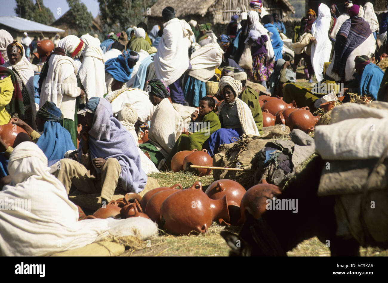 Villagers gathering on a market in Ethiopia Stock Photo - Alamy