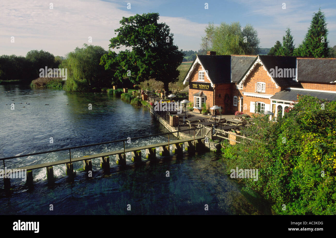 The mayfly pub hampshire hi-res stock photography and images - Alamy