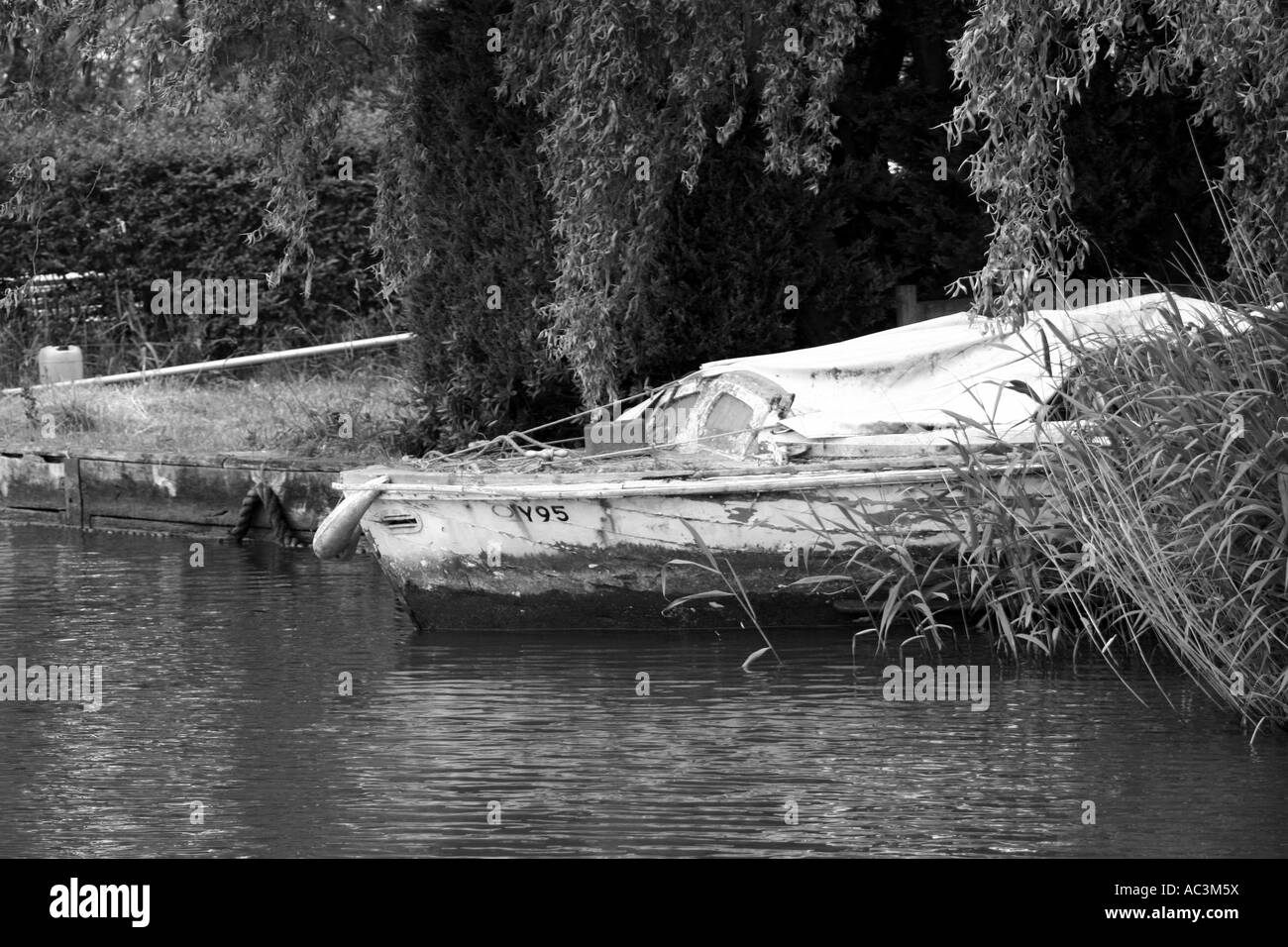 Run down boat Black and White Stock Photos & Images - Alamy