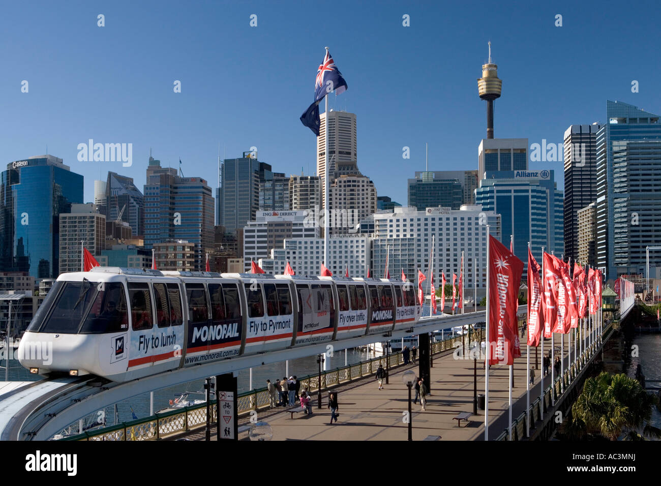 Monorail crossing Darling Harbour Sydney Australia on 6 July 2007 Stock ...