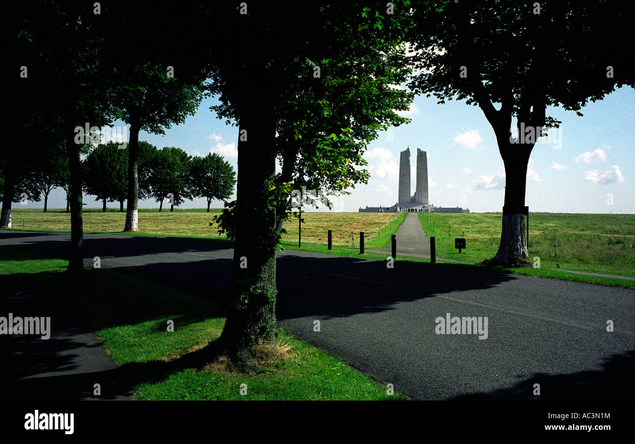 FRANCE VIMY RIDGE CANADIAN NATIONAL MEMORIAL TO THE CANADIAN SOLDIERS ...