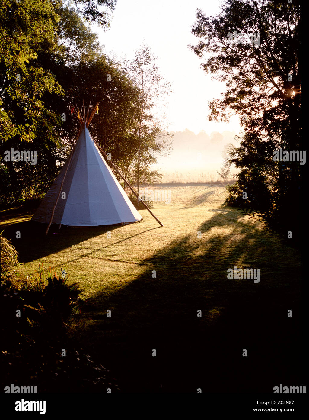 Tipi hi-res stock photography and images - Alamy