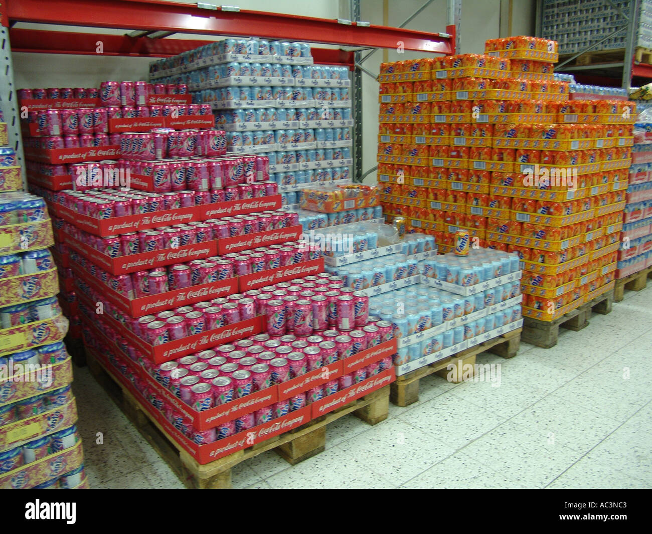 Soda candy store hi-res stock photography and images - Alamy