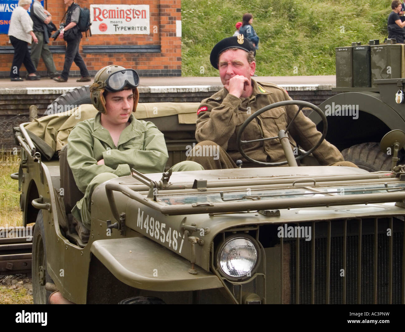 1940s american uniforms hi-res stock photography and images - Alamy