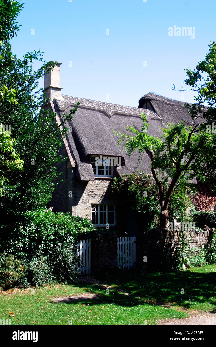 The old rectory cottage hi-res stock photography and images - Alamy