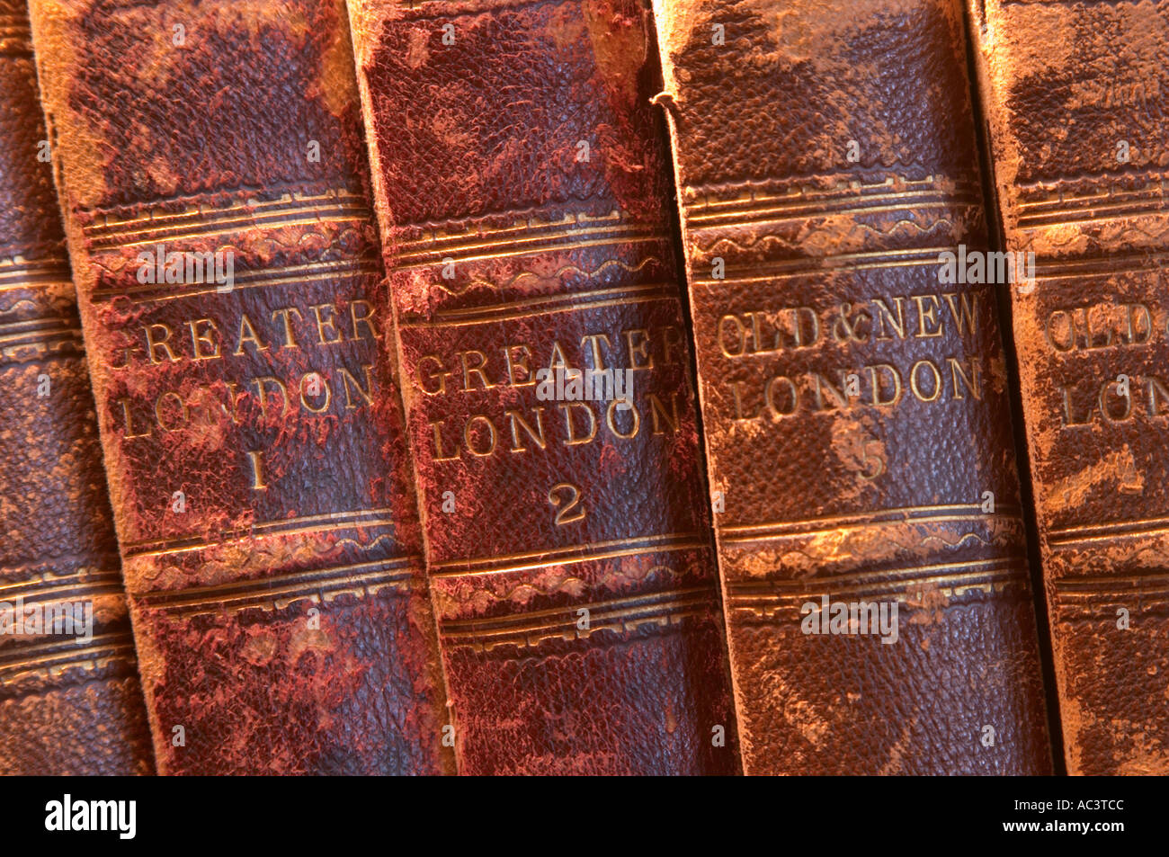 Old fashioned book covers hi-res stock photography and images - Alamy