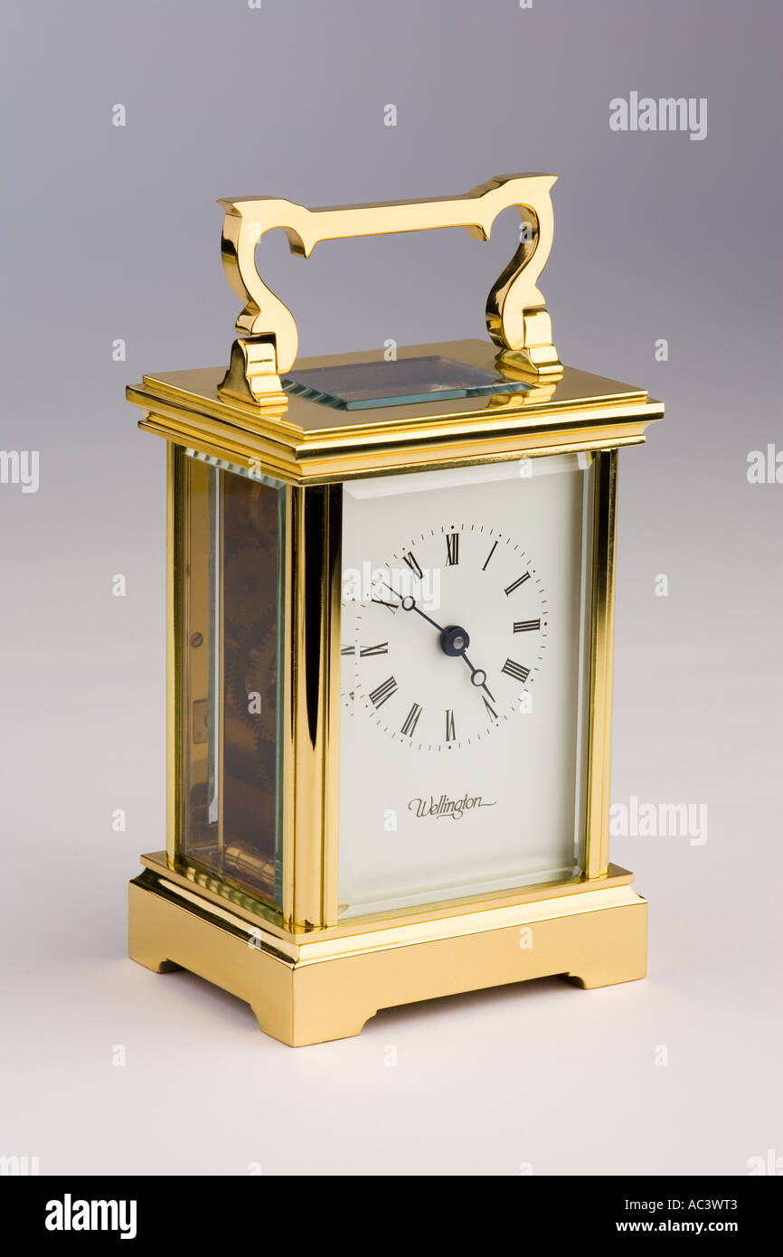 Carriage clock hi-res stock photography and images - Alamy