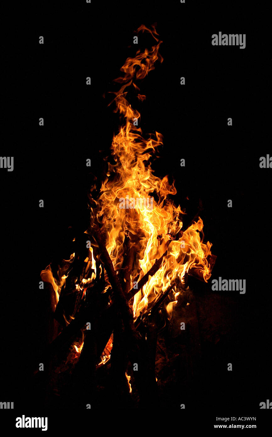 Campfire skills hi-res stock photography and images - Alamy
