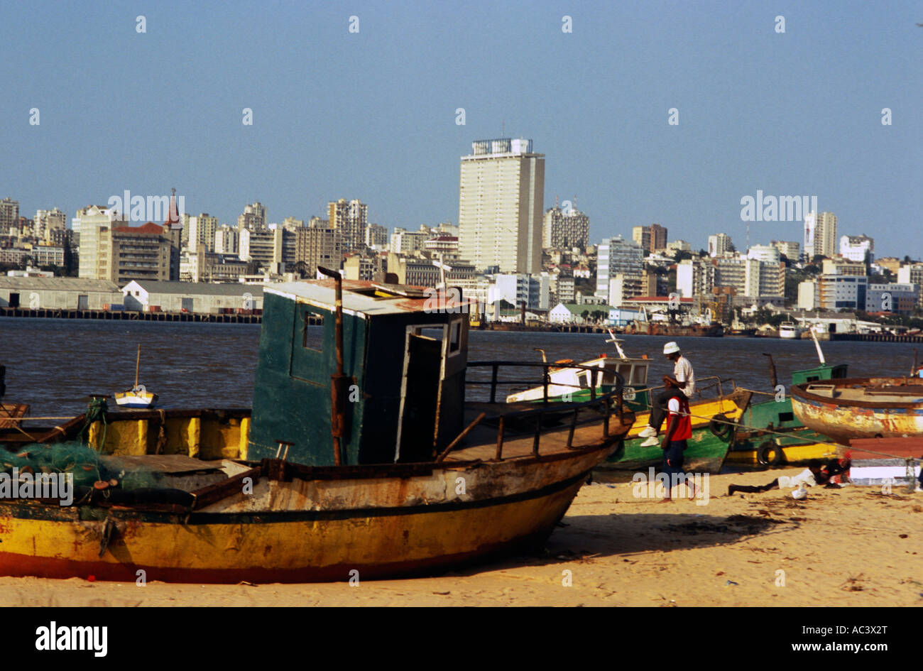 Maputo from catembe fishing port hi-res stock photography and images ...