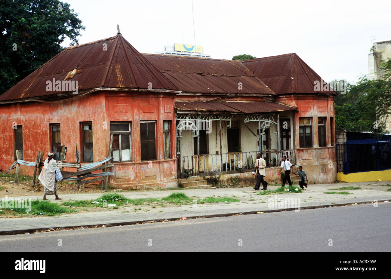 street scene, maputo cbd, mozambique Stock Photo - Alamy