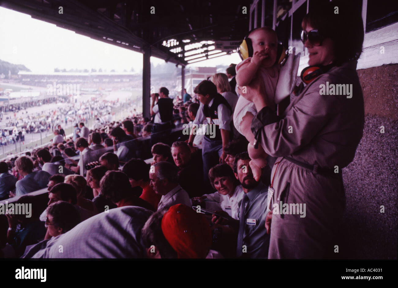 Woman wearing ear defenders hi-res stock photography and images - Alamy