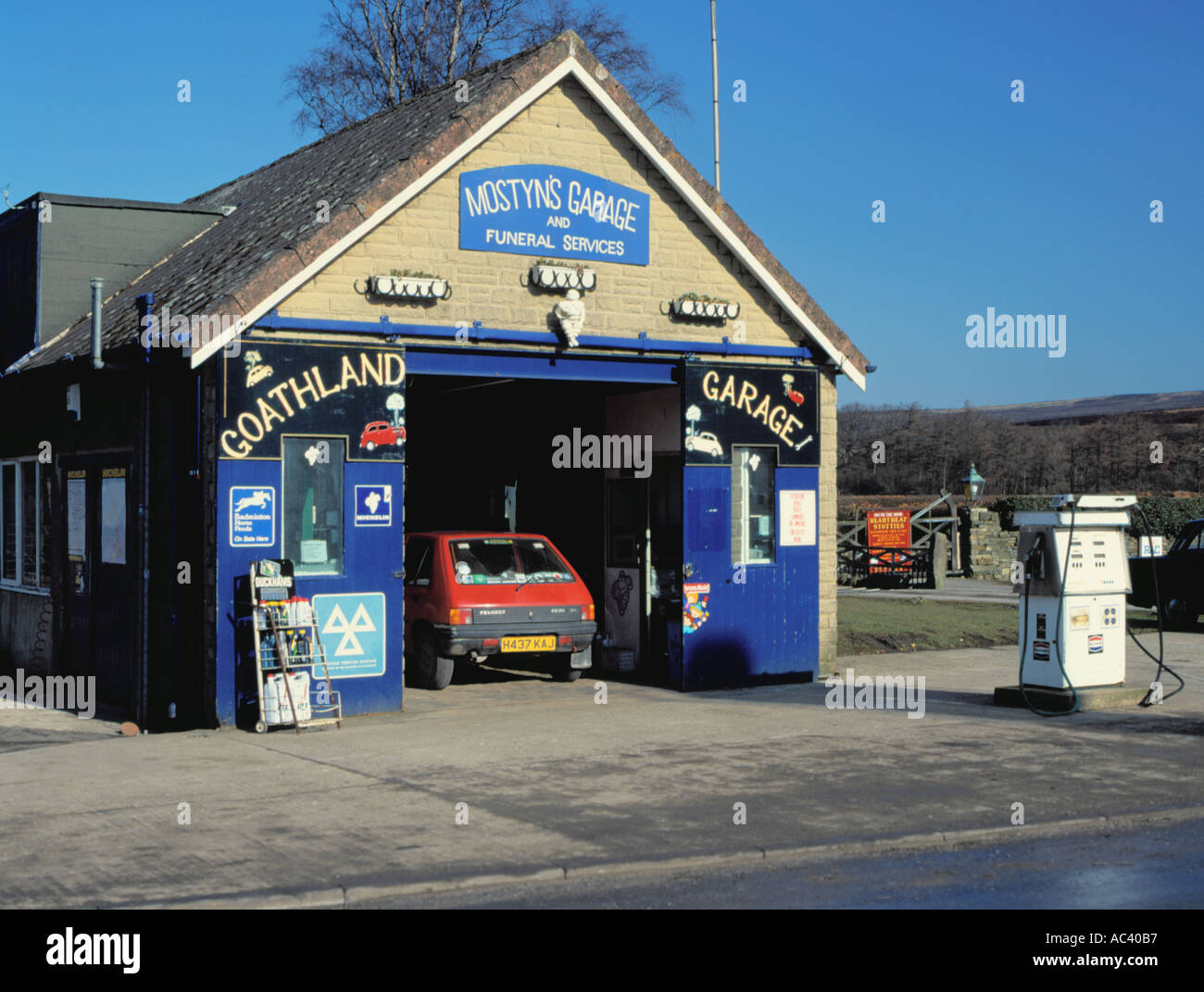 Mostyns Garage, Goathland village, North York Moors National Park ...
