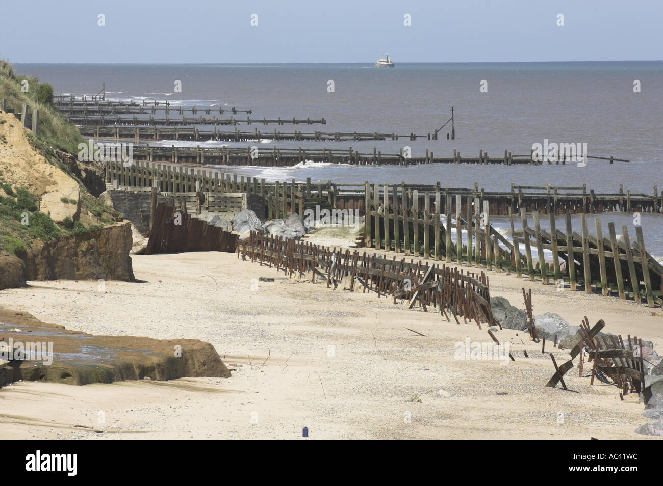 old sea defences and views of the cliffs, walcott, Norfolk, UK Stock ...