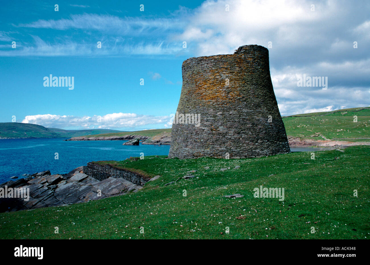 Pictish Broch on Mousa Shetland Islands an iron age tower of over 2000 ...