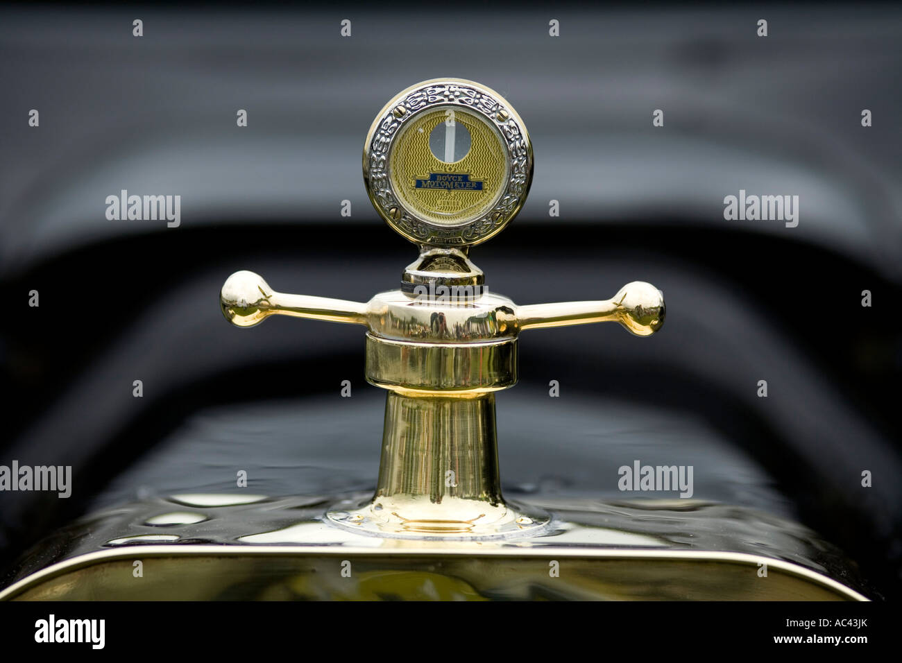 Brass radiator hi-res stock photography and images - Alamy