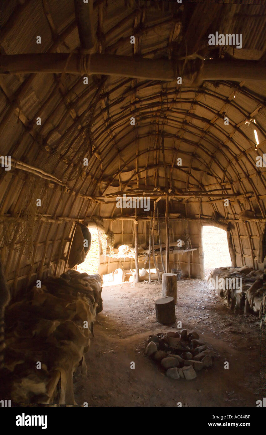 Inside an Algonquin longhouse in Jamestown's Algonquin reconstruction ...