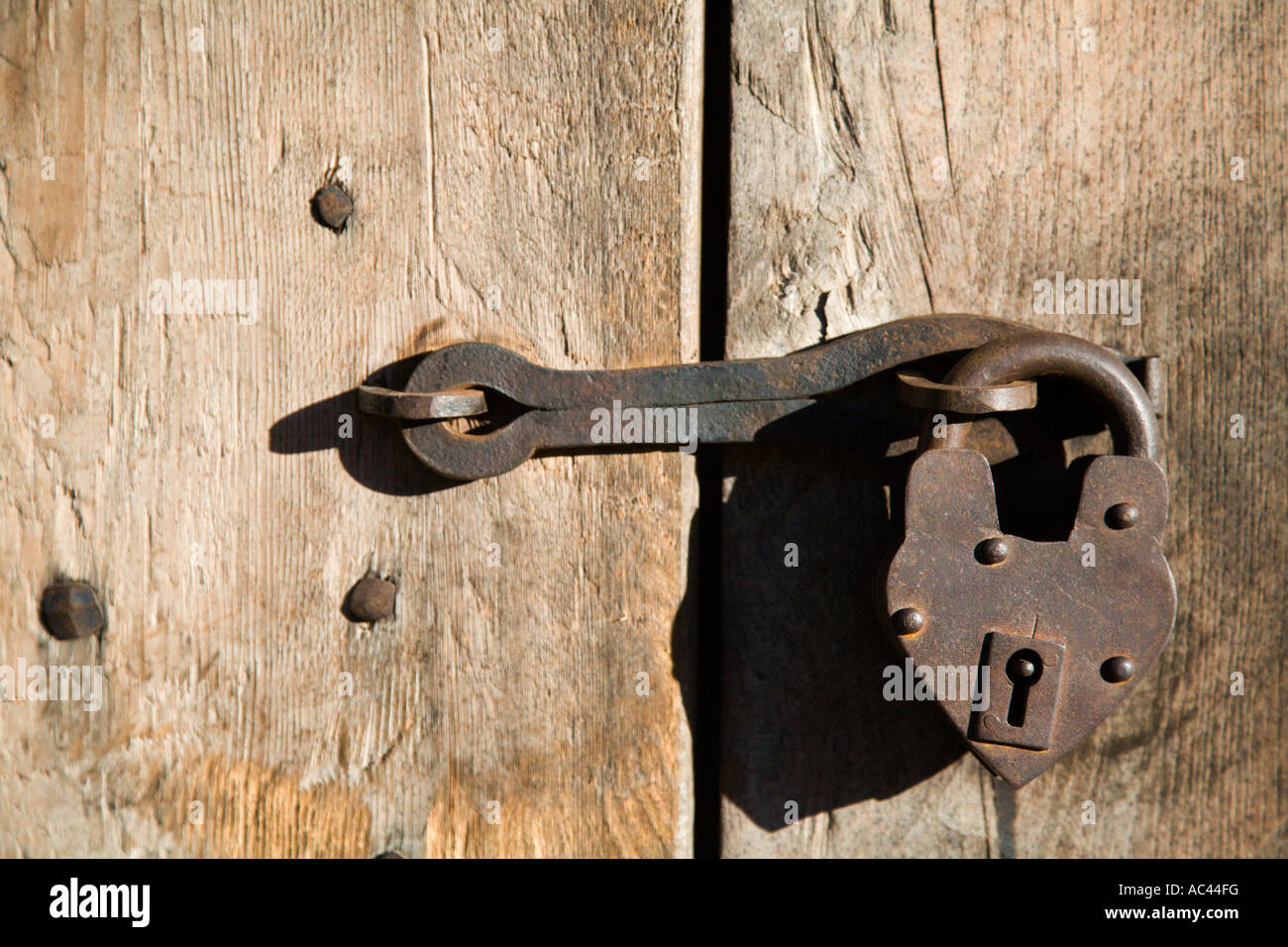 Ancient padlock in Jamestown Settlement Stock Photo - Alamy