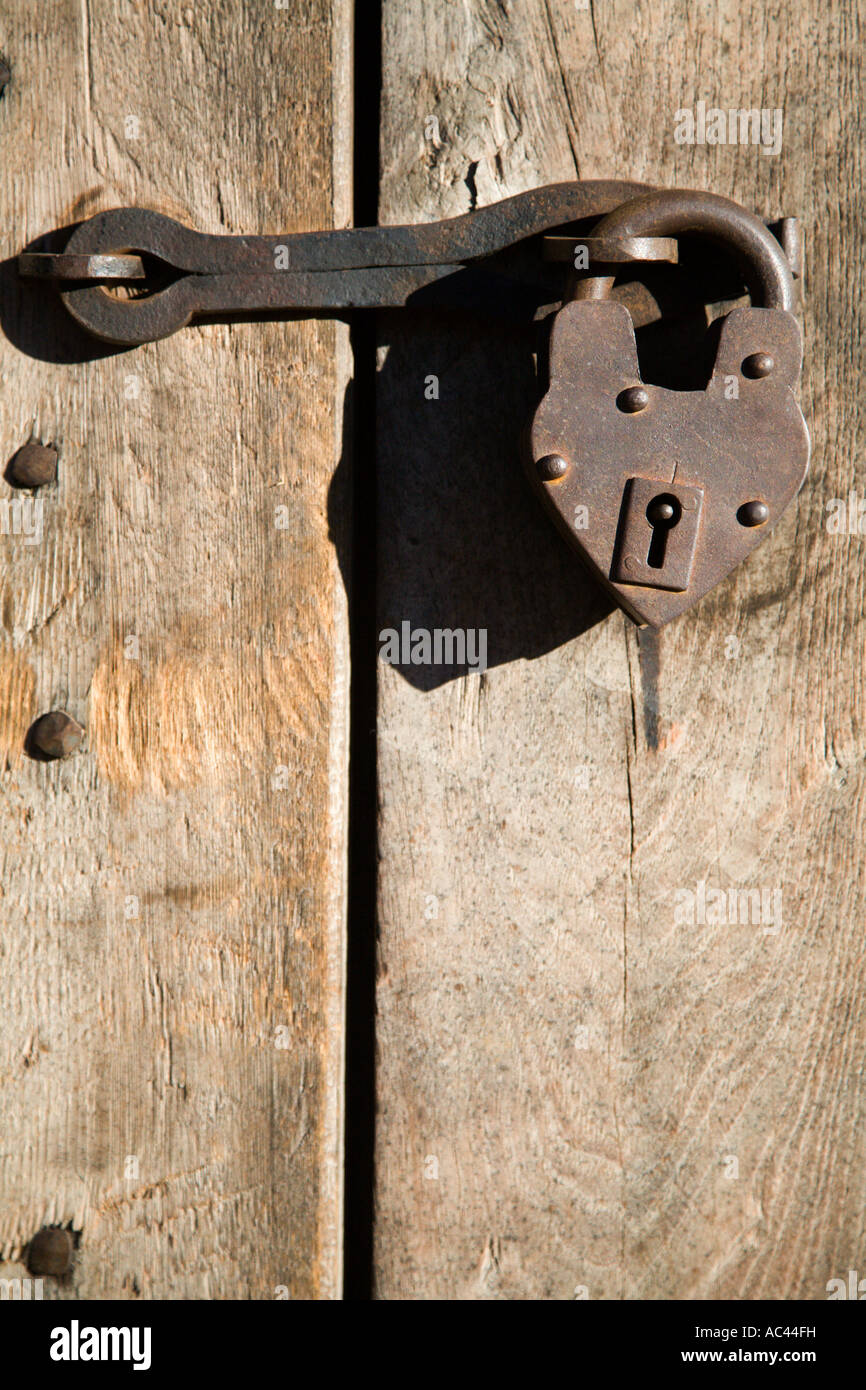 Ancient padlock in Jamestown Settlement Stock Photo - Alamy