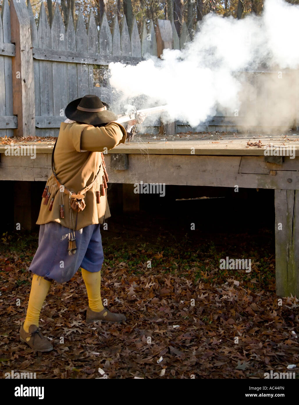 Black gun powder hi-res stock photography and images - Alamy