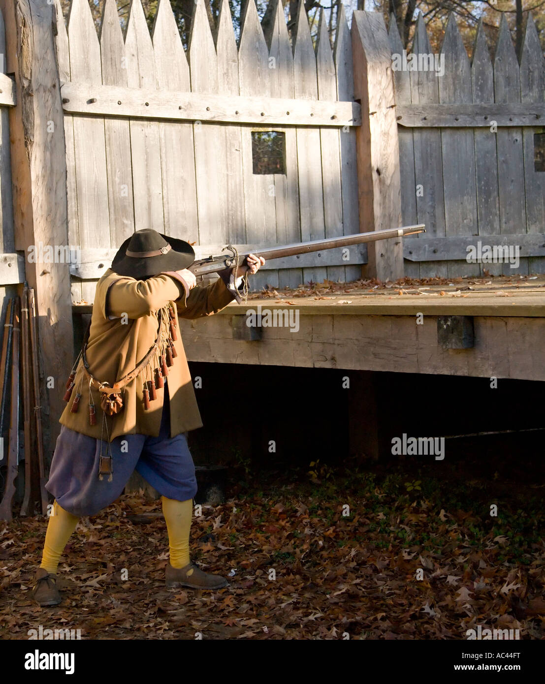 Muzzle loading rifle hi-res stock photography and images - Alamy