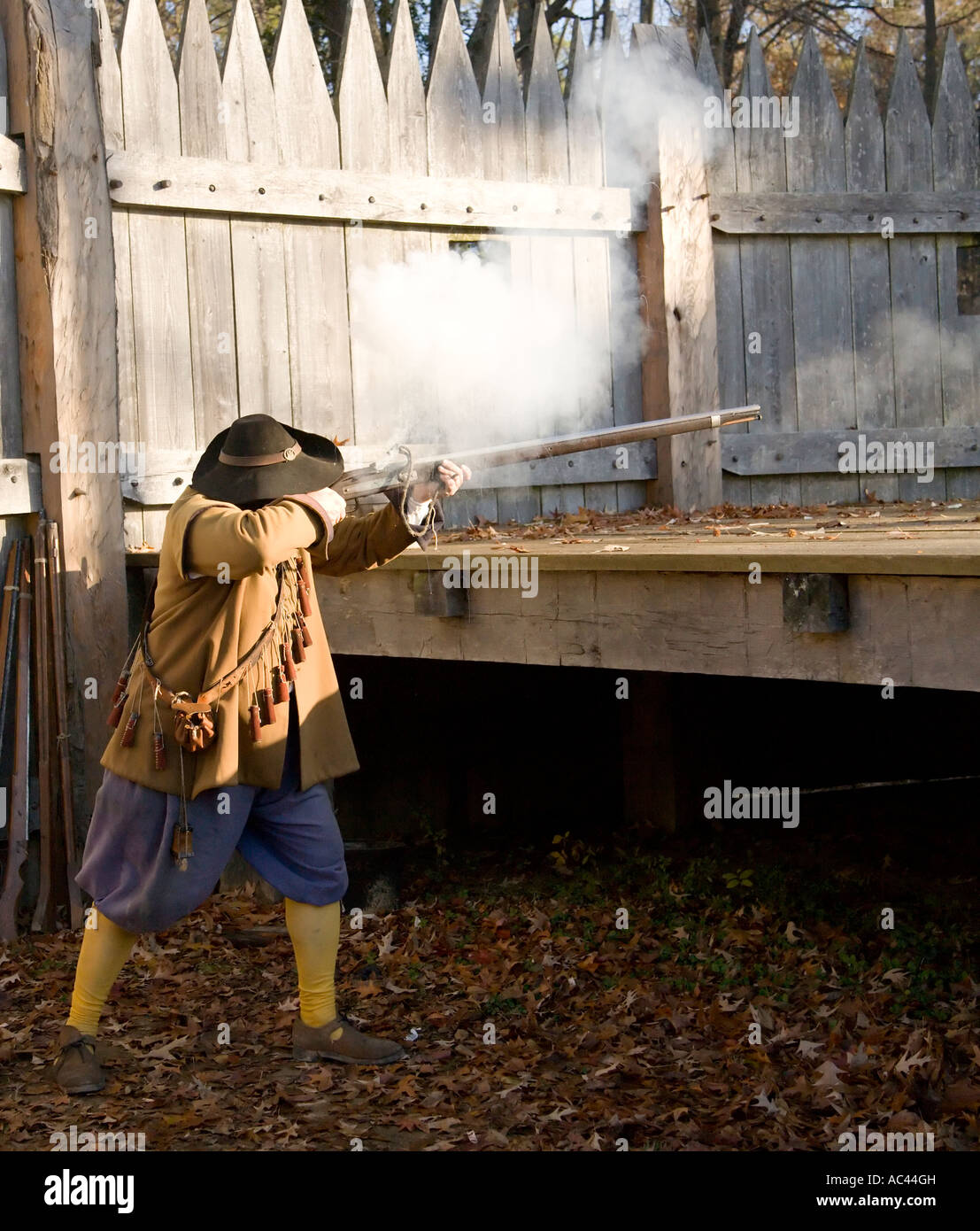 Black gun powder hi-res stock photography and images - Alamy