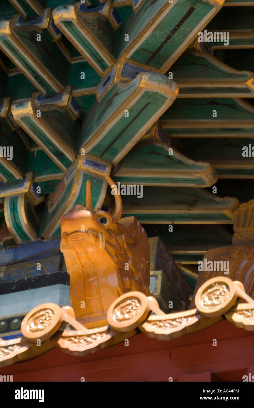 Friendship gate detail at the entrance in Philadelphia's China town ...