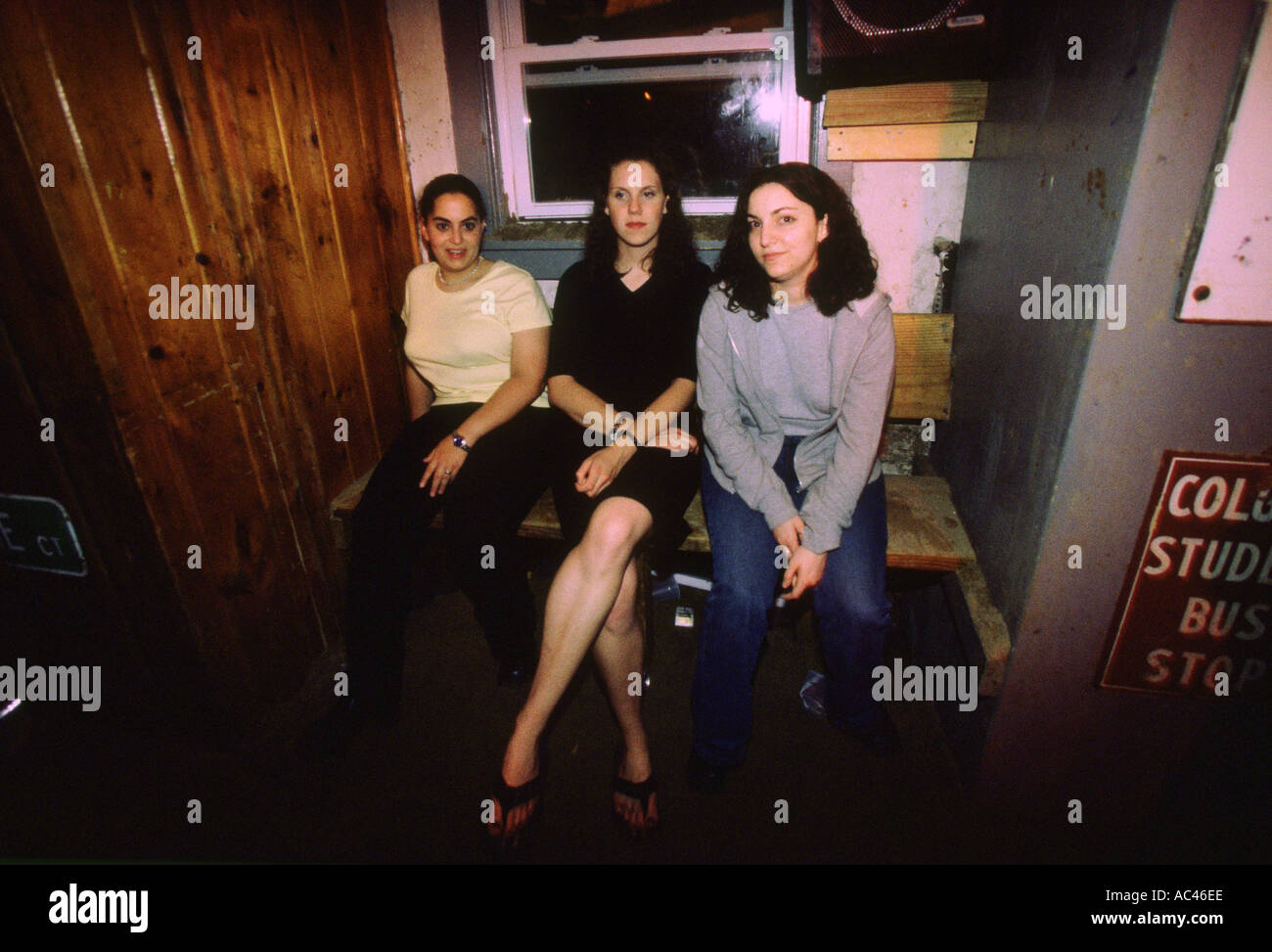 FRAT PARTY DRINKING BOOZING PARTYING Stock Photo - Alamy